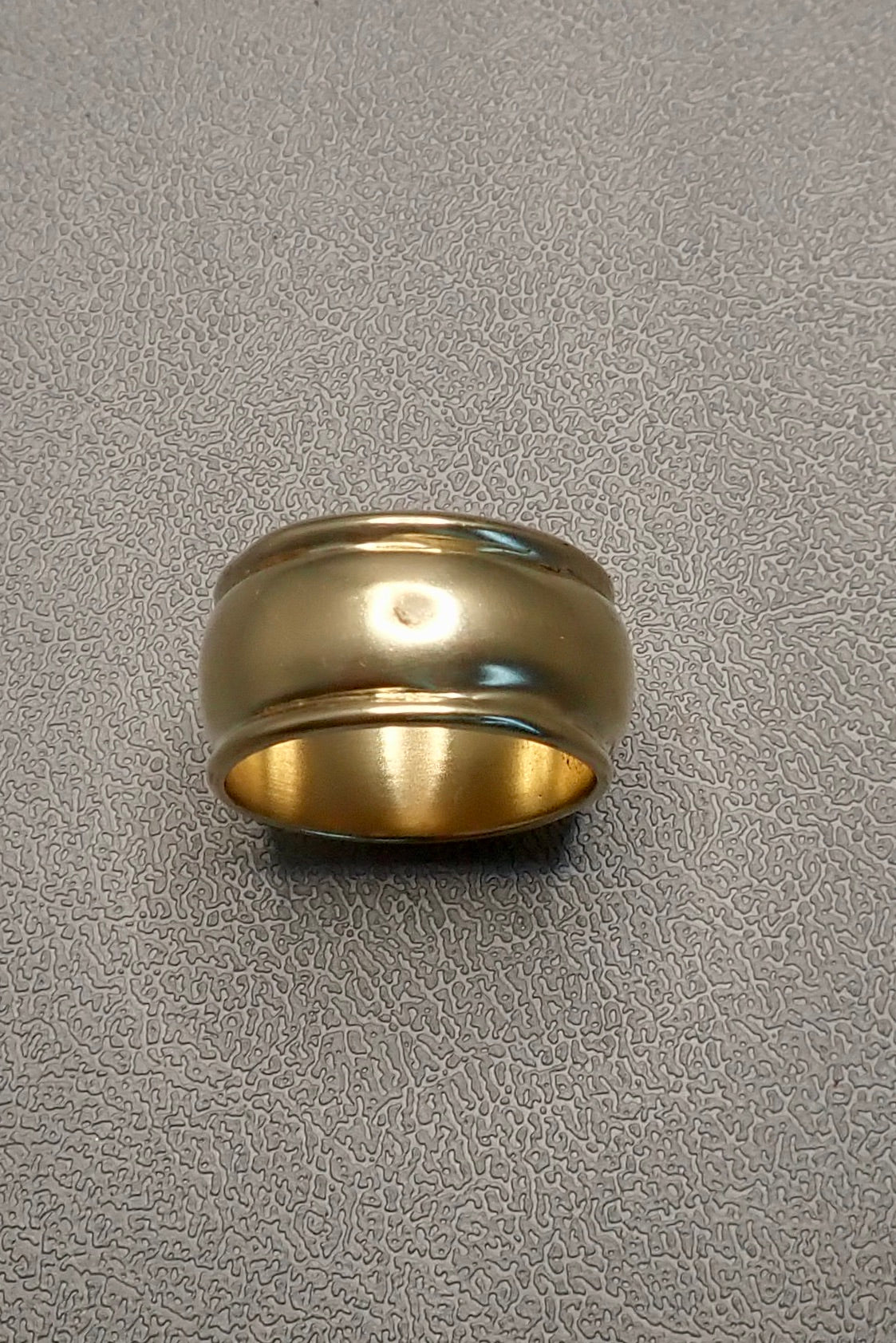 14 K GOLD BAND RING – Dirty Hands Jewelry